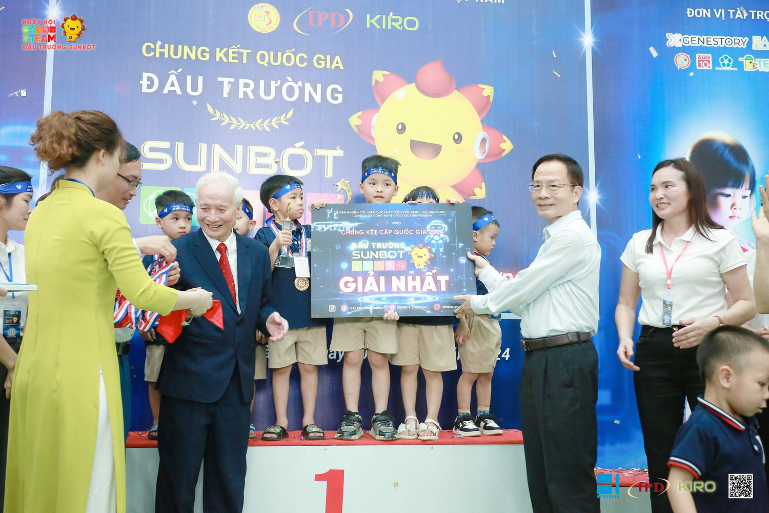 Đấu trường Sunbot cấp quốc gia 2024: Chinh phục công nghệ, kiến tạo tương lai | Báo Giáo dục và ...