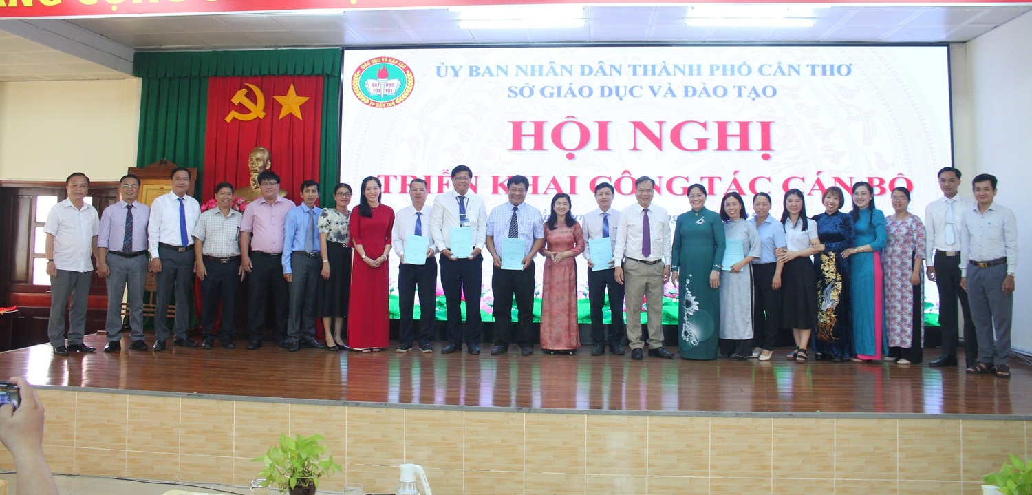 Sở GD&ĐT TP Cần Thơ kiện toàn công tác cán bộ | Báo Giáo dục và Thời ...