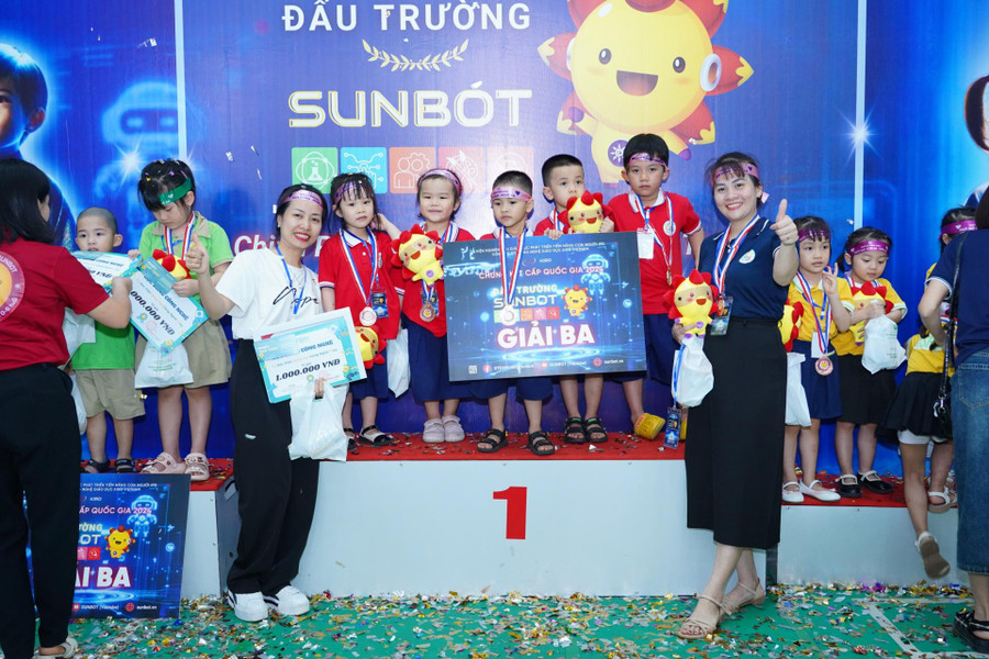 Đấu trường Sunbot cấp quốc gia 2024: Chinh phục công nghệ, kiến tạo tương lai | Báo Giáo dục và ...