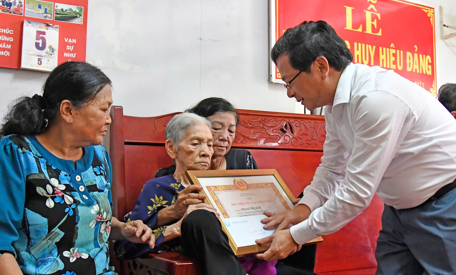 Nữ anh hùng hai lần xây dựng Đền thờ Bác Hồ | Báo Giáo dục và Thời đại Online