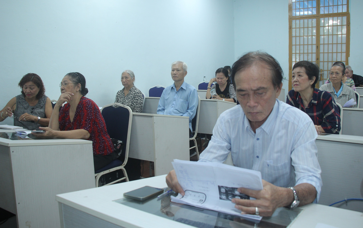 Lớp học 'xóa mù công nghệ' cho người cao tuổi | Báo Giáo dục và Thời đại Online