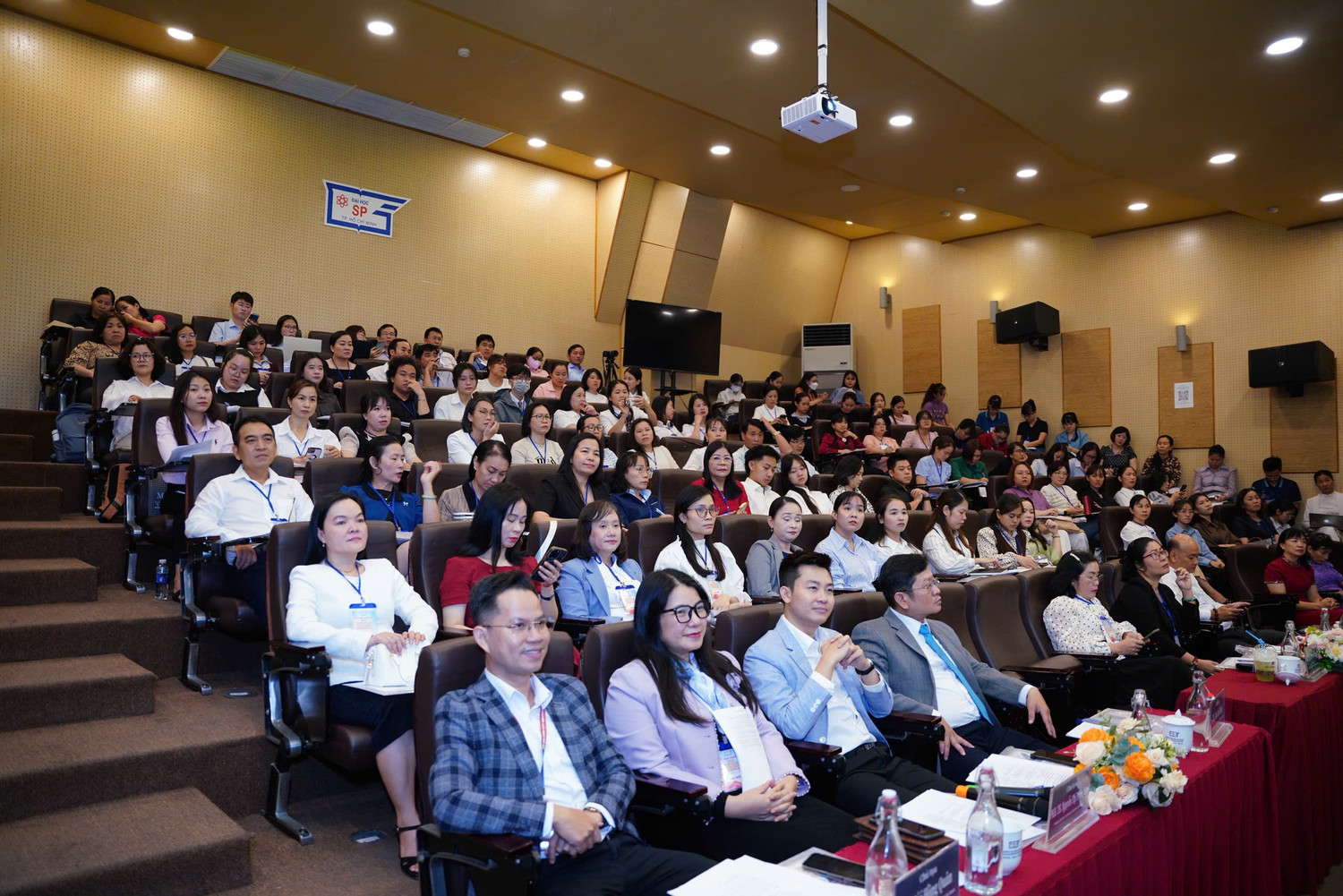 Hạnh phúc học đường cần cả hệ sinh thái giáo dục vào cuộc | Báo Giáo ...