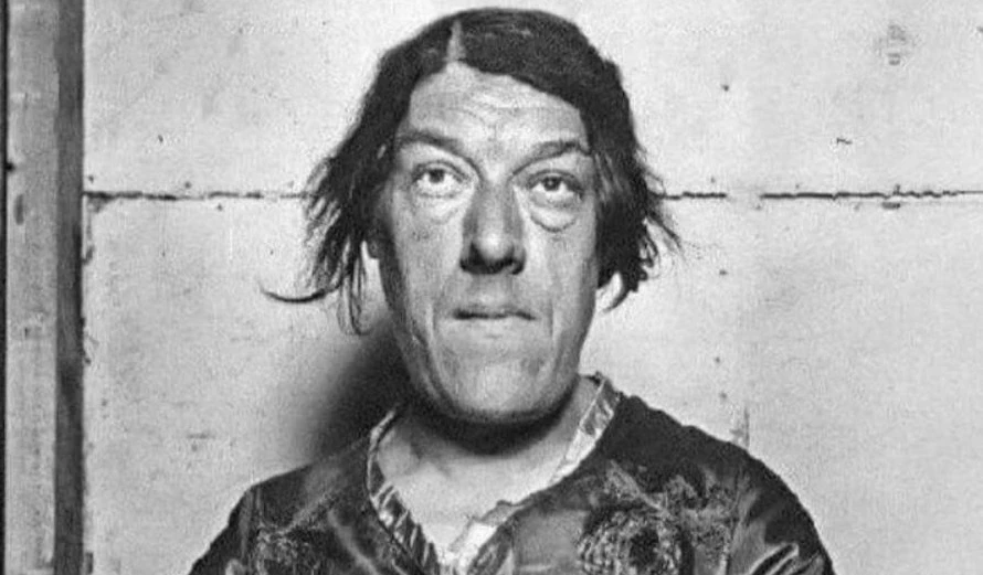 Cuộc đời bi thương của 'người phụ nữ xấu nhất hành tinh' | Báo Giáo dục ...