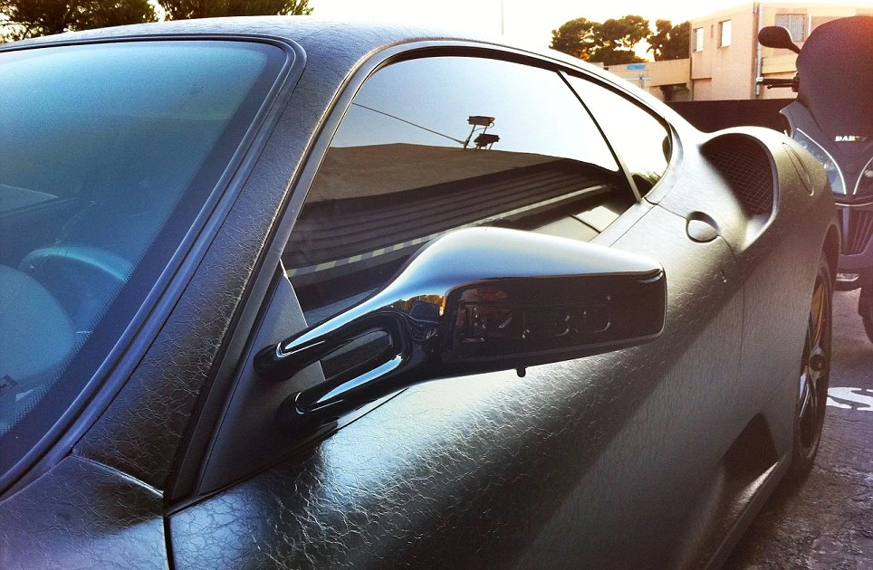 Cận cảnh Ferrari 135.000 bảng bọc da độc đáo | Báo Giáo dục và Thời đại ...