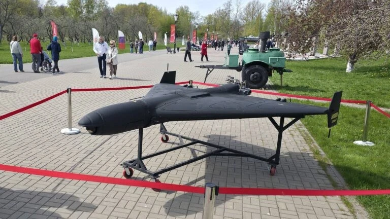 Xem UAV Geran của Nga đánh chìm tàu chở lực lượng đặc nhiệm Ukraine