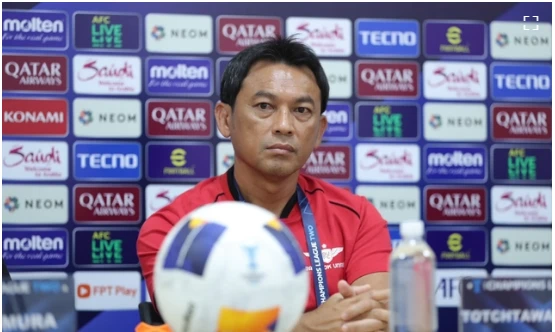 HLV Bangkok ngợi khen ngôi sao của Thép xanh Nam Định | Báo Giáo dục và Thời đại Online