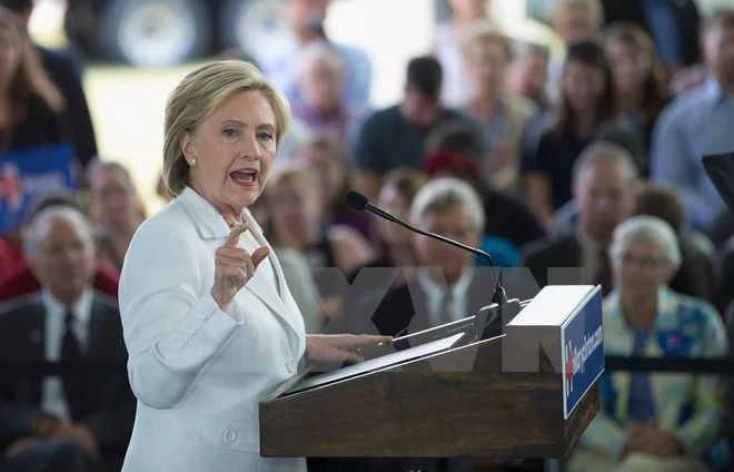 Mỹ công bố 7.000 trang thư điện tử của bà Hillary Clinton