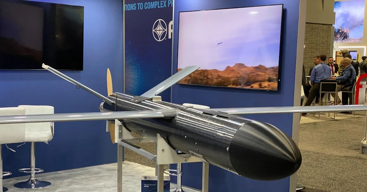 Mỹ trưng bày UAV cảm tử Phoenix Ghost viện trợ Ukraine | Báo Giáo dục và Thời đại Online