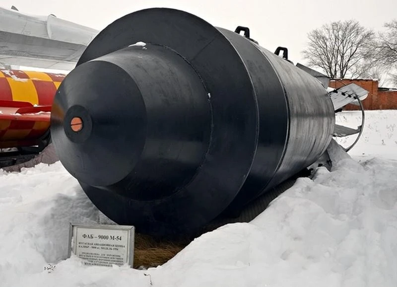 Bom FAB-9000 giáng đòn tấn công mạnh mẽ vào Volchansk | Báo Giáo dục và Thời đại Online