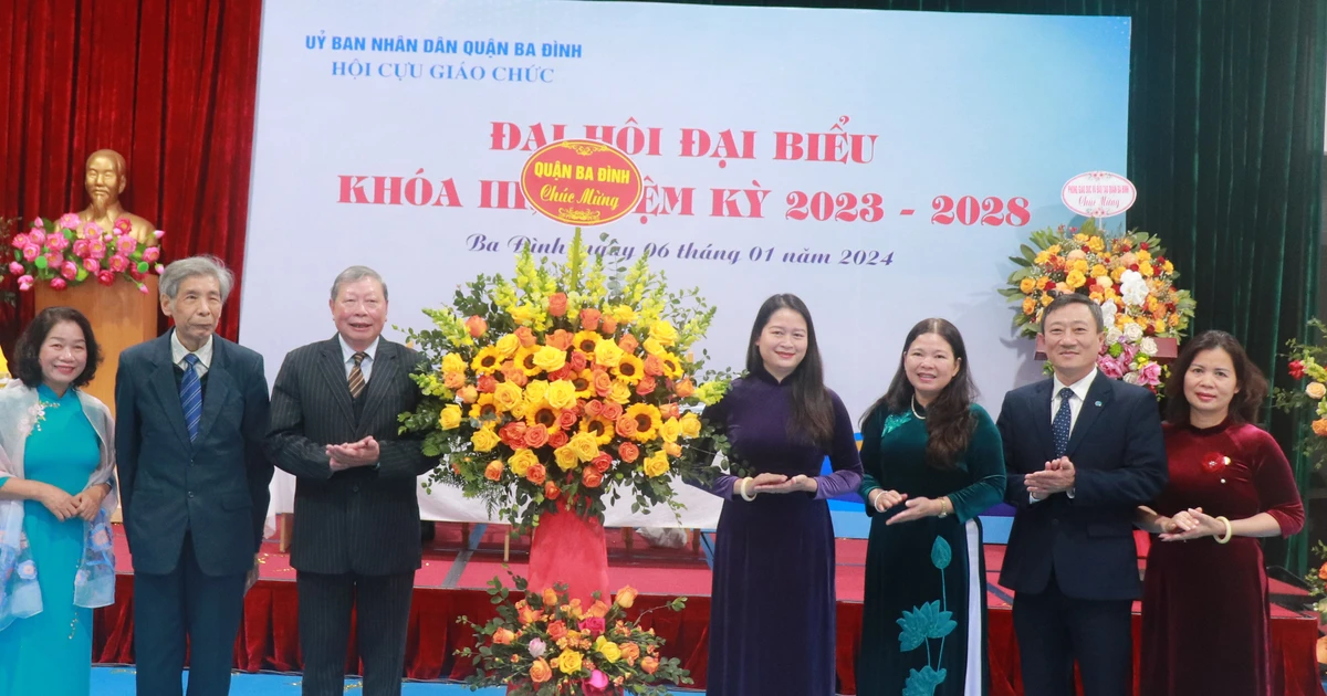 Cựu giáo chức Ba Đình (Hà Nội) phát huy trí tuệ đóng góp cho xã hội ...