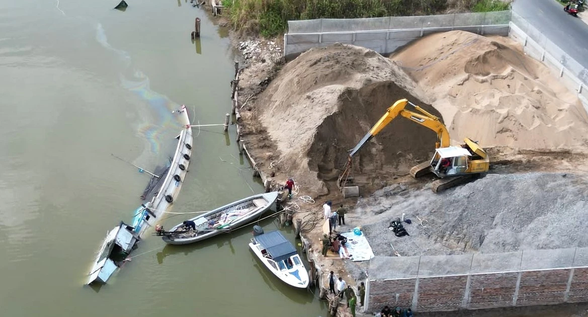 Chìm ghe ở Cà Mau một gia đình chịu cảnh tang thương