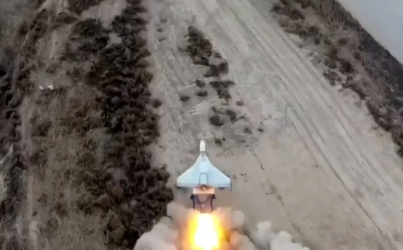 UAV cảm tử Sunflower-200 Trung Quốc bay thử nghiệm | Báo Giáo dục và ...