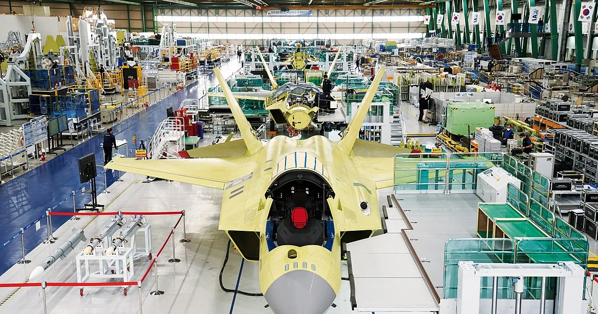 Máy bay chiến đấu KF-21 được sản xuất nhanh chóng mặt | Báo Giáo dục và ...