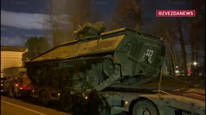 Video xe chiến đấu bộ binh Bradley và Marder xuất hiện ở Moscow | Báo Giáo dục và Thời đại Online