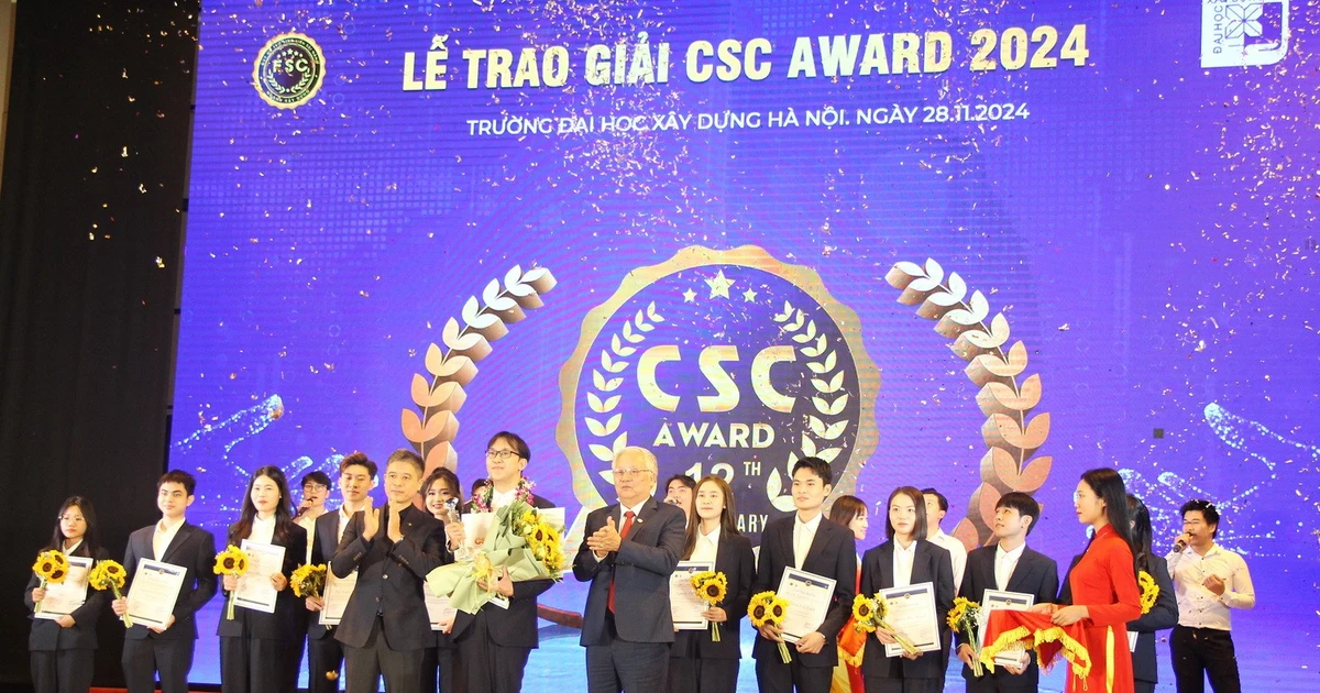 Chủ nhân Giải CSC Award 2024 nhận thưởng150 triệu đồng | Báo Giáo dục ...