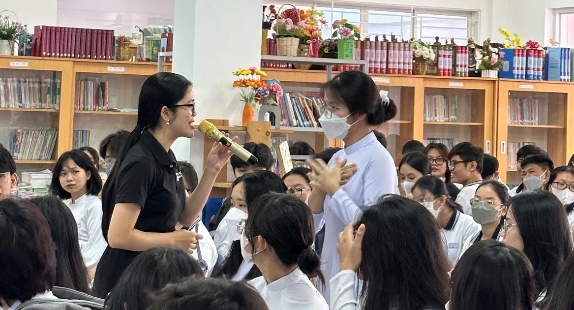 Phương pháp học tiếng Anh tư duy ‘đốn tim’ GenZ Trường THTH Sài Gòn ...