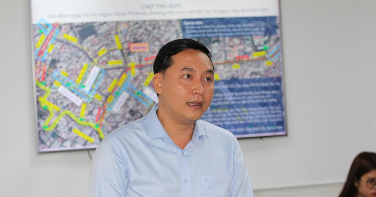 Nguyên nhân chợ Thủ Đức ngập nặng sau cơn mưa chiều 15/5 là do đâu ...