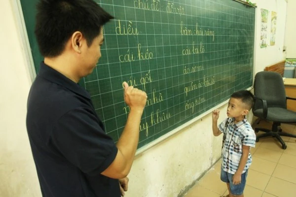 Dạy Học Bằng Ngôn Ngữ Ký Hiệu Cho Trẻ Khiếm Thính Báo Giáo Dục Và