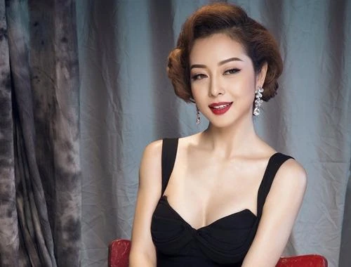 Jennifer Phạm hóa quý cô quyến rũ “chết người“