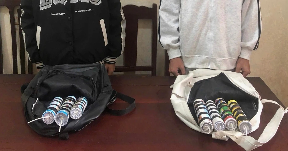 Hai học sinh Phú Thọ mang pháo đi đốt để thỏa mãn sự tò mò | Báo Giáo ...