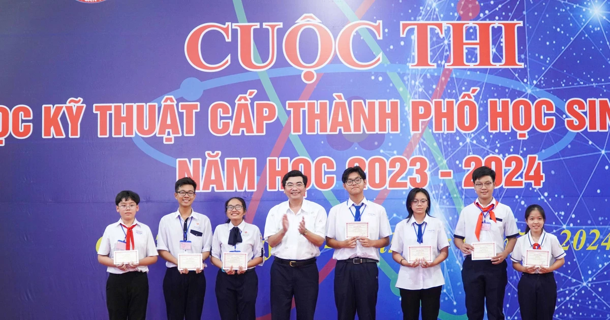 Cần Thơ: 124 sản phẩm của HS trung học đoạt giải Cuộc thi KHKT cấp thành phố | Báo Giáo dục và ...