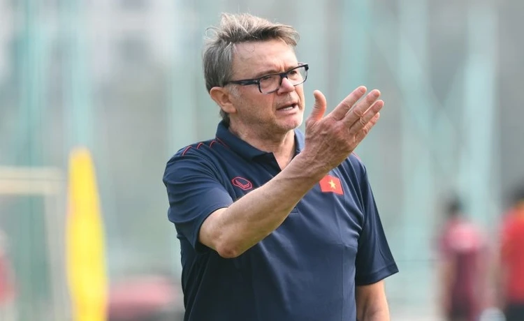 HLV Chun Jae Ho nhận định đáng chú ý về ông Troussier | Báo Giáo dục và ...