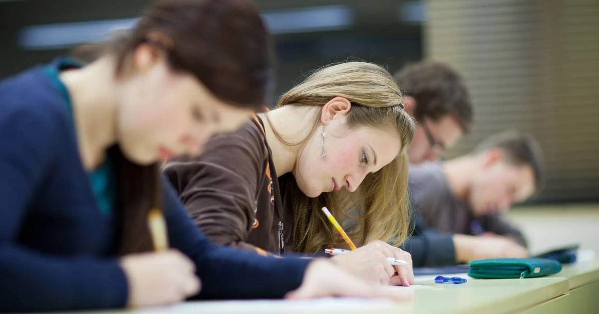 Sinh viên New Zealand: Vật lộn với bài toán chi phí | Báo Giáo dục và ...